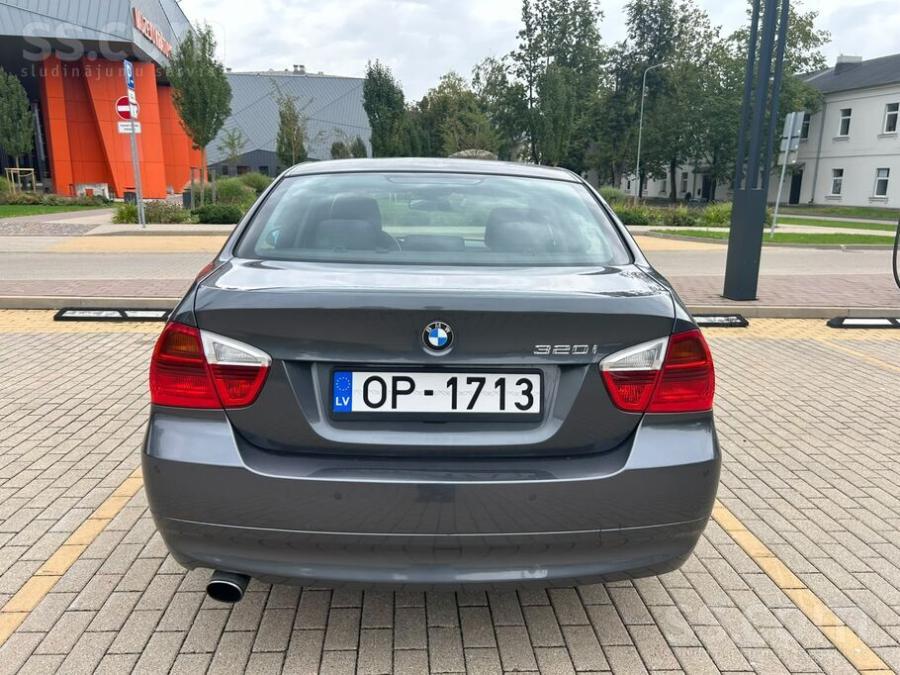 Grey BMW 320 2007 in Riga, with an engine capacity of 2.00 L and mileage of 299 thousand km for 3500 €, photo 5 on AUTOMOTO.COM.LV