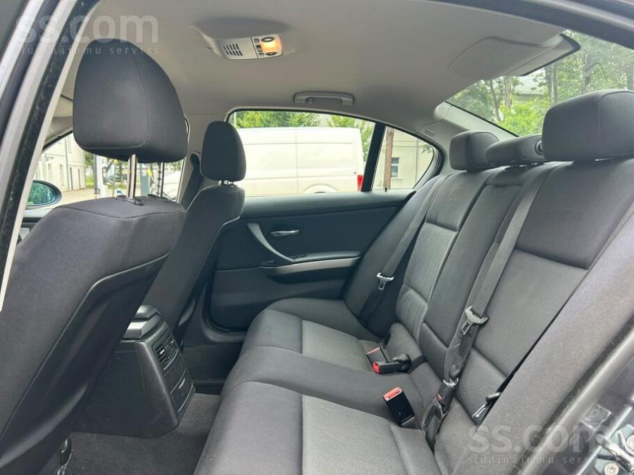Grey BMW 320 2007 in Riga, with an engine capacity of 2.00 L and mileage of 299 thousand km for 3500 €, photo 10 on AUTOMOTO.COM.LV