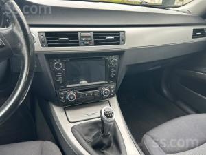Grey BMW 320 2007 in Riga, with an engine capacity of 2.00 L and mileage of 299 thousand km for 3500 €, photo 11 on AUTOMOTO.COM.LV
