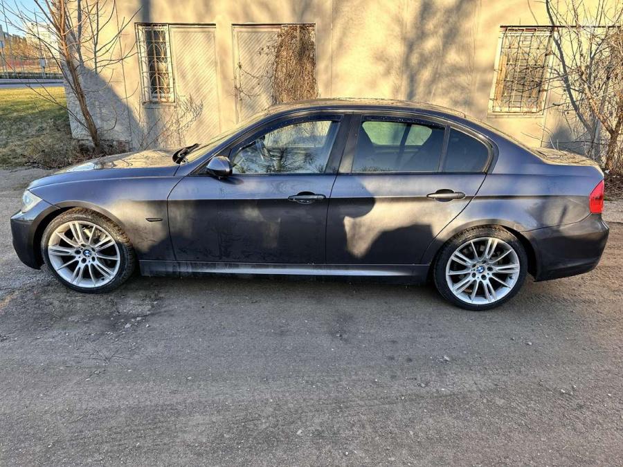 Grey BMW 320 2008 in Vilnius, with an engine capacity of 2.00 L and mileage of 264 thousand km for 2300 €, photo 3 on AUTOMOTO.COM.LV