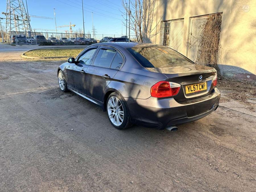 Grey BMW 320 2008 in Vilnius, with an engine capacity of 2.00 L and mileage of 264 thousand km for 2300 €, photo 5 on AUTOMOTO.COM.LV