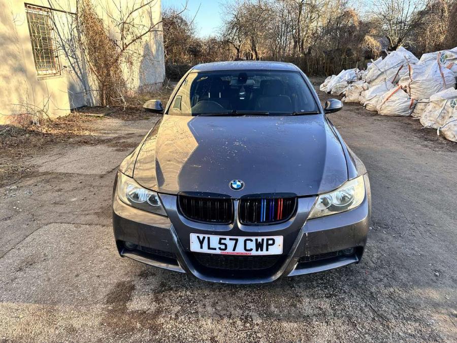 Grey BMW 320 2008 in Vilnius, with an engine capacity of 2.00 L and mileage of 264 thousand km for 2300 €, photo 7 on AUTOMOTO.COM.LV