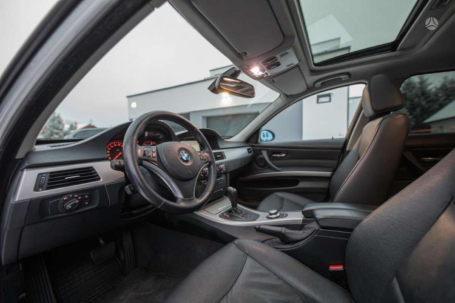 Pelēks BMW 320 2008 Kauņa, ar dzinēja tilpumu 2.00 L un nobraukumu 259 tūkst. km par 4950 €, foto 8 vietnē AUTOMOTO.COM.LV
