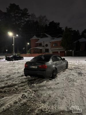 Pelēks BMW 320 2008 Kauņa, ar dzinēja tilpumu 2.00 L un nobraukumu 300 tūkst. km par 4600 €, foto 4 vietnē AUTOMOTO.COM.LV