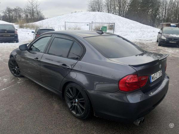 Grey BMW 320 2008 in Kaunas, with an engine capacity of 2.00 L and mileage of 300 thousand km for 5700 €, photo 3 on AUTOMOTO.COM.LV