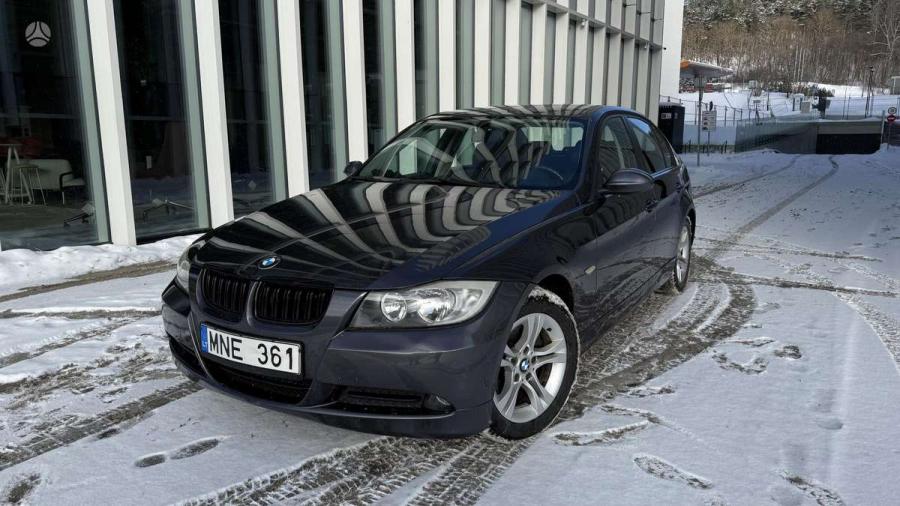Grey BMW 320 2008 in Vilnius, with an engine capacity of 2.00 L and mileage of 324 thousand km for 4300 €, photo 1 on AUTOMOTO.COM.LV