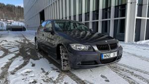 Grey BMW 320 2008 in Vilnius, with an engine capacity of 2.00 L and mileage of 324 thousand km for 4300 €, photo 2 on AUTOMOTO.COM.LV