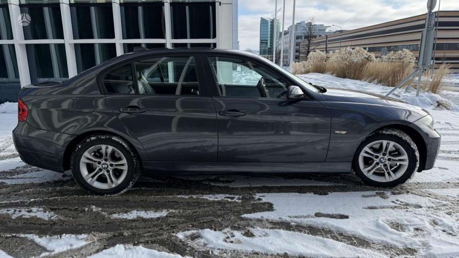 Grey BMW 320 2008 in Vilnius, with an engine capacity of 2.00 L and mileage of 324 thousand km for 4300 €, photo 3 on AUTOMOTO.COM.LV