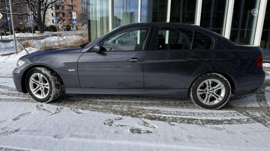 Grey BMW 320 2008 in Vilnius, with an engine capacity of 2.00 L and mileage of 324 thousand km for 4300 €, photo 6 on AUTOMOTO.COM.LV
