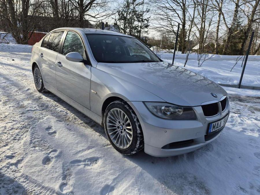 Grey BMW 320 2008 in Vilnius, with an engine capacity of 2.00 L and mileage of 255 thousand km for 3500 €, photo 2 on AUTOMOTO.COM.LV