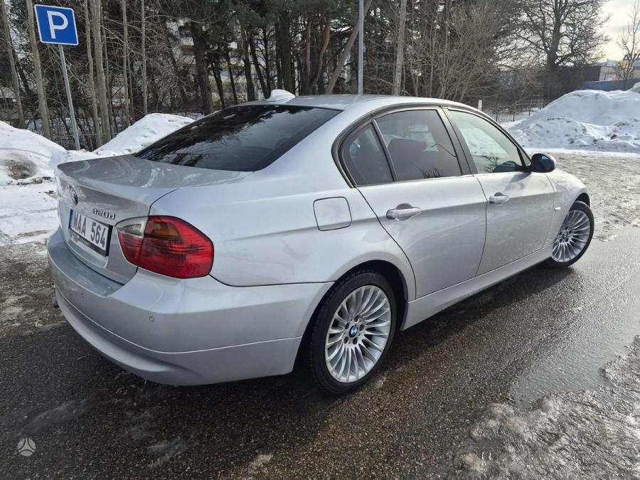 Grey BMW 320 2008 in Vilnius, with an engine capacity of 2.00 L and mileage of 255 thousand km for 3500 €, photo 8 on AUTOMOTO.COM.LV