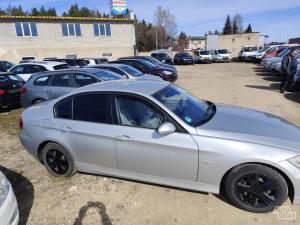 Grey BMW 320 2008 in Utena, with an engine capacity of 2.00 L and mileage of 220 thousand km for 1990 €, photo 6 on AUTOMOTO.COM.LV