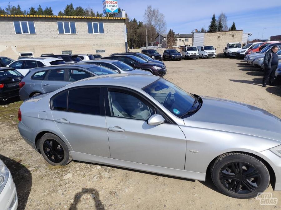 Grey BMW 320 2008 in Utena, with an engine capacity of 2.00 L and mileage of 220 thousand km for 1990 €, photo 6 on AUTOMOTO.COM.LV