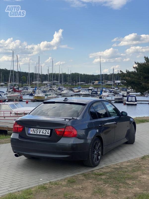 Grey BMW 320 2008 in Kaunas, with an engine capacity of 2.00 L and mileage of 433 thousand km for 3000 €, photo 1 on AUTOMOTO.COM.LV