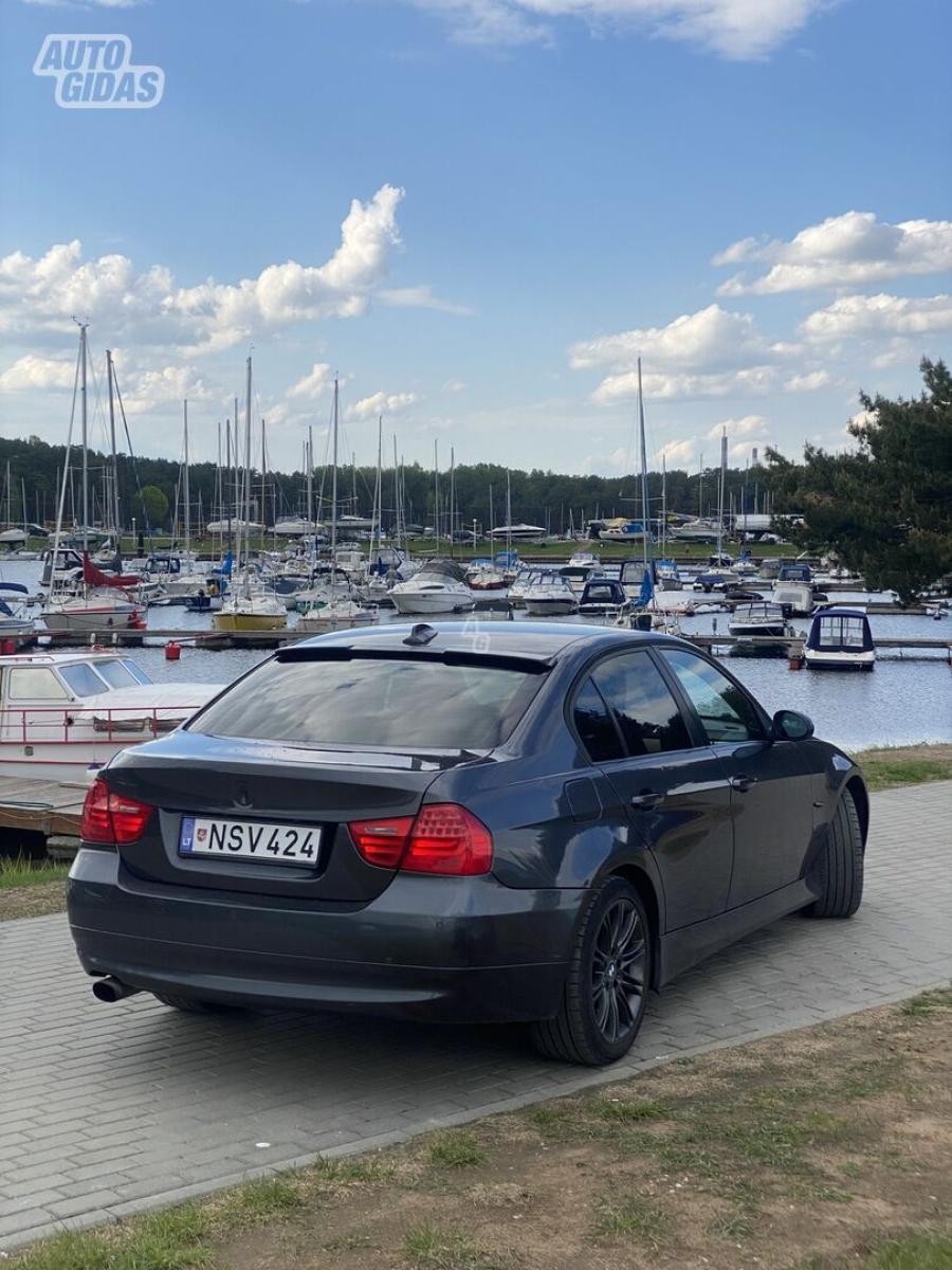 Grey BMW 320 2008 in Kaunas, with an engine capacity of 2.00 L and mileage of 433 thousand km for 3000 €, photo 1 on AUTOMOTO.COM.LV