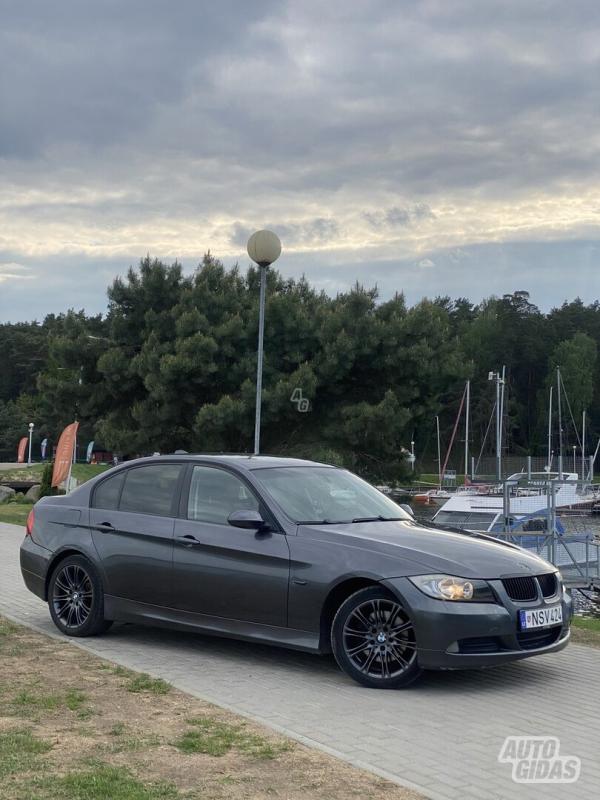 Grey BMW 320 2008 in Kaunas, with an engine capacity of 2.00 L and mileage of 433 thousand km for 3000 €, photo 3 on AUTOMOTO.COM.LV
