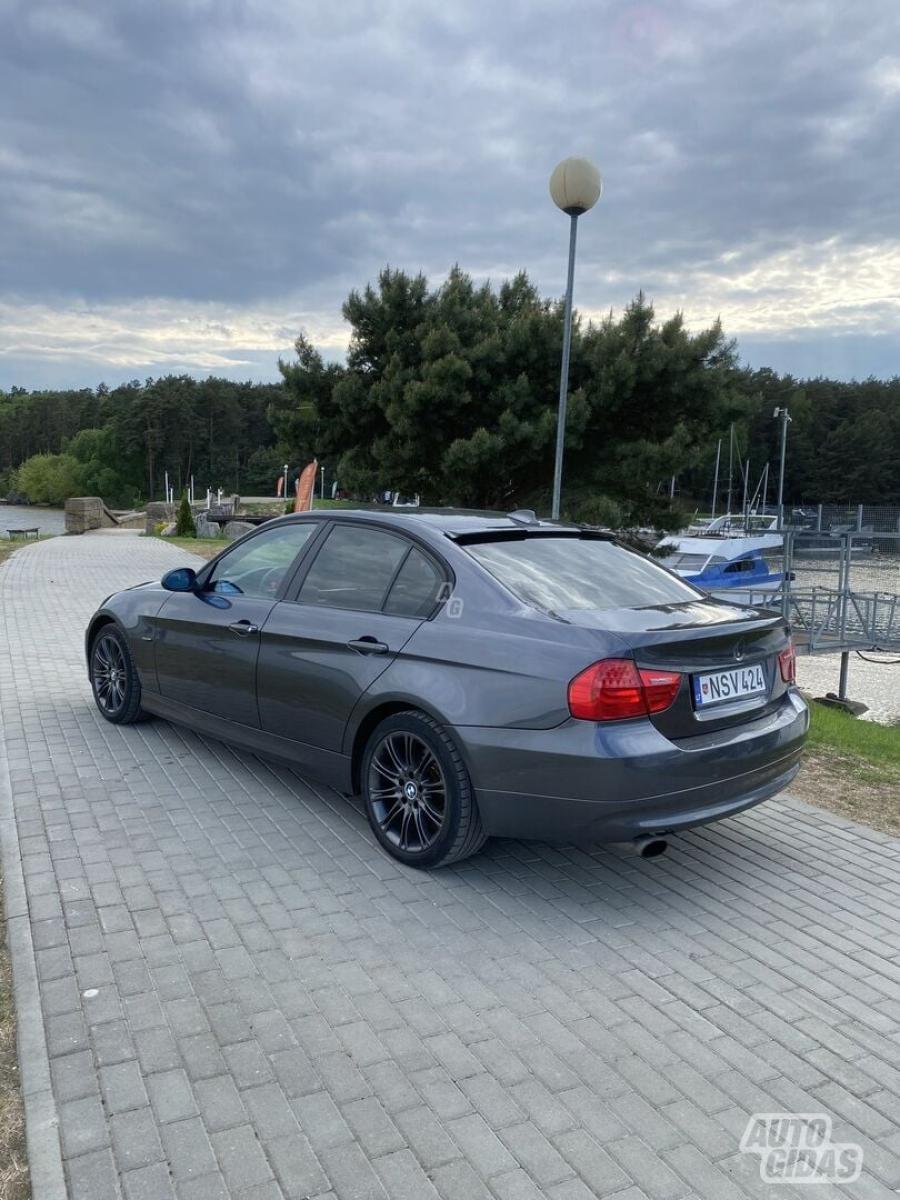 Grey BMW 320 2008 in Kaunas, with an engine capacity of 2.00 L and mileage of 433 thousand km for 3000 €, photo 6 on AUTOMOTO.COM.LV