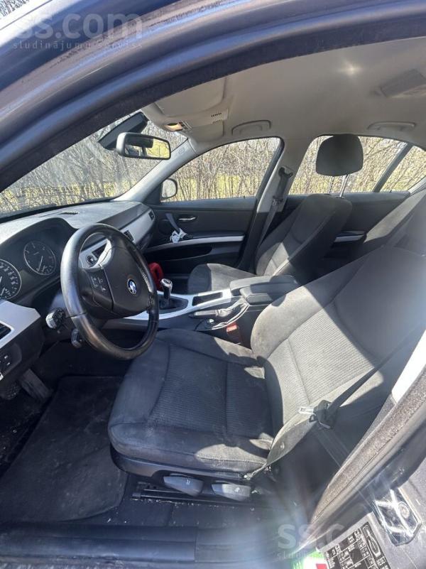 Pelēks BMW 320 2008 Limbaži, ar dzinēja tilpumu 2.00 L un nobraukumu 0 tūkst. km par 2200 €, foto 3 vietnē AUTOMOTO.COM.LV