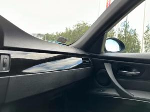 Grey BMW 320 2008 in Riga, with an engine capacity of 2.00 L and mileage of 263 thousand km for 4490 €, photo 19 on AUTOMOTO.COM.LV