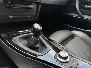 Grey BMW 320 2008 in Riga, with an engine capacity of 2.00 L and mileage of 263 thousand km for 4490 €, photo 21 on AUTOMOTO.COM.LV