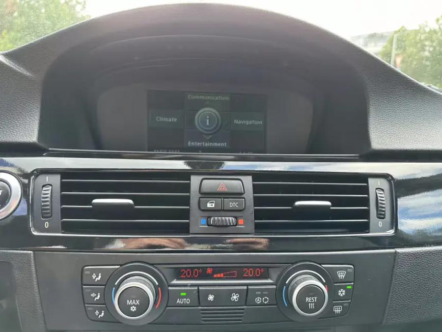 Grey BMW 320 2008 in Riga, with an engine capacity of 2.00 L and mileage of 263 thousand km for 4490 €, photo 22 on AUTOMOTO.COM.LV