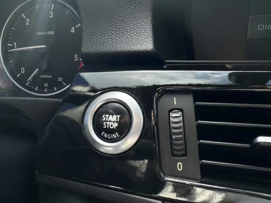 Grey BMW 320 2008 in Riga, with an engine capacity of 2.00 L and mileage of 263 thousand km for 4490 €, photo 27 on AUTOMOTO.COM.LV