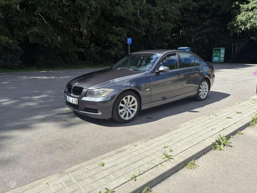 Pelēks BMW 320 2008 Mažeikiai, ar dzinēja tilpumu 2.00 L un nobraukumu 287 tūkst. km par 4500 €, foto 6 vietnē AUTOMOTO.COM.LV