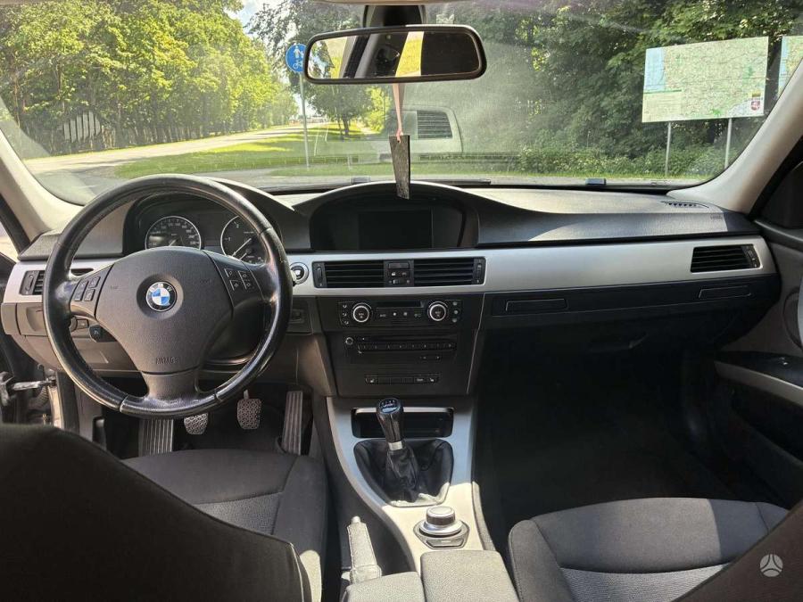 Pelēks BMW 320 2008 Mažeikiai, ar dzinēja tilpumu 2.00 L un nobraukumu 287 tūkst. km par 4500 €, foto 10 vietnē AUTOMOTO.COM.LV