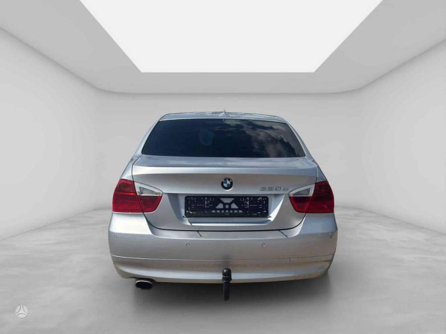 Grey BMW 320 2008 in Kaunas, with an engine capacity of 2.00 L and mileage of 316 thousand km for 4390 €, photo 6 on AUTOMOTO.COM.LV