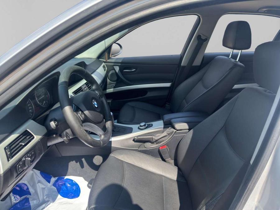 Grey BMW 320 2008 in Kaunas, with an engine capacity of 2.00 L and mileage of 316 thousand km for 4390 €, photo 10 on AUTOMOTO.COM.LV