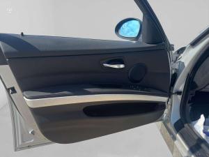 Grey BMW 320 2008 in Kaunas, with an engine capacity of 2.00 L and mileage of 316 thousand km for 4390 €, photo 11 on AUTOMOTO.COM.LV