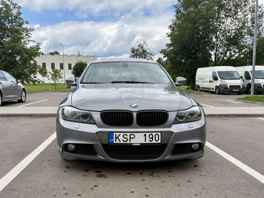 Grey BMW 320 2008 in Vilnius, with an engine capacity of 2.00 L and mileage of 340 thousand km for 5500 €, photo 4 on AUTOMOTO.COM.LV