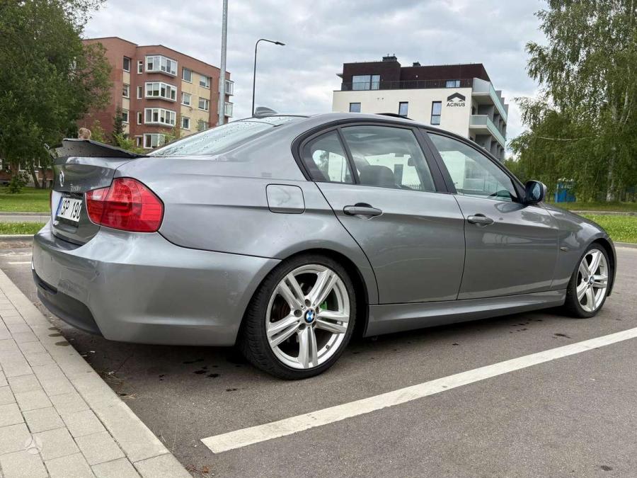 Grey BMW 320 2008 in Vilnius, with an engine capacity of 2.00 L and mileage of 340 thousand km for 5500 €, photo 10 on AUTOMOTO.COM.LV