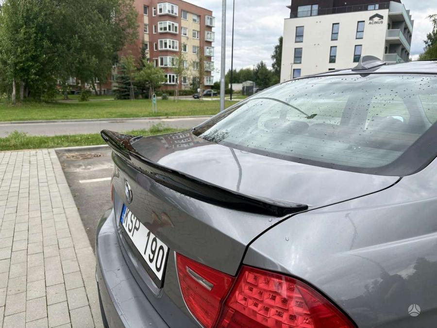 Grey BMW 320 2008 in Vilnius, with an engine capacity of 2.00 L and mileage of 340 thousand km for 5500 €, photo 15 on AUTOMOTO.COM.LV