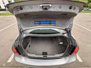 Grey BMW 320 2008 in Vilnius, with an engine capacity of 2.00 L and mileage of 340 thousand km for 5500 €, photo 27 on AUTOMOTO.COM.LV