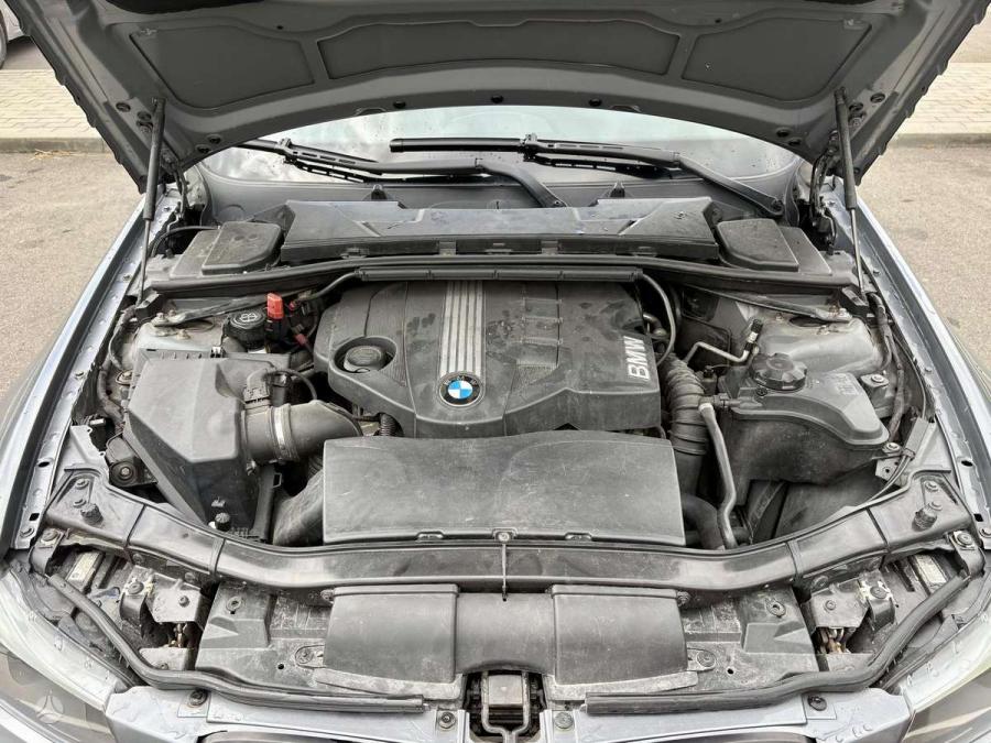 Grey BMW 320 2008 in Vilnius, with an engine capacity of 2.00 L and mileage of 340 thousand km for 5500 €, photo 33 on AUTOMOTO.COM.LV