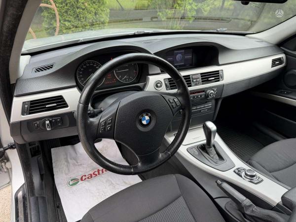 Grey BMW 320 2008 in Prienai, with an engine capacity of 2.00 L and mileage of 266 thousand km for 4150 €, photo 7 on AUTOMOTO.COM.LV