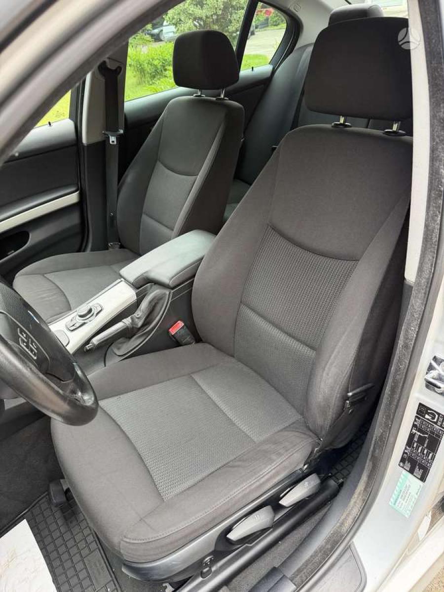 Grey BMW 320 2008 in Prienai, with an engine capacity of 2.00 L and mileage of 266 thousand km for 4150 €, photo 9 on AUTOMOTO.COM.LV
