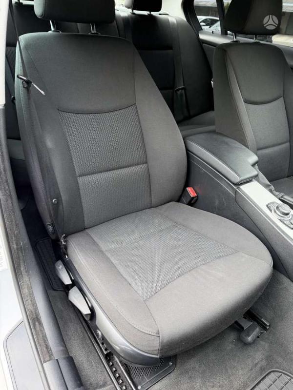 Grey BMW 320 2008 in Prienai, with an engine capacity of 2.00 L and mileage of 266 thousand km for 4150 €, photo 9 on AUTOMOTO.COM.LV