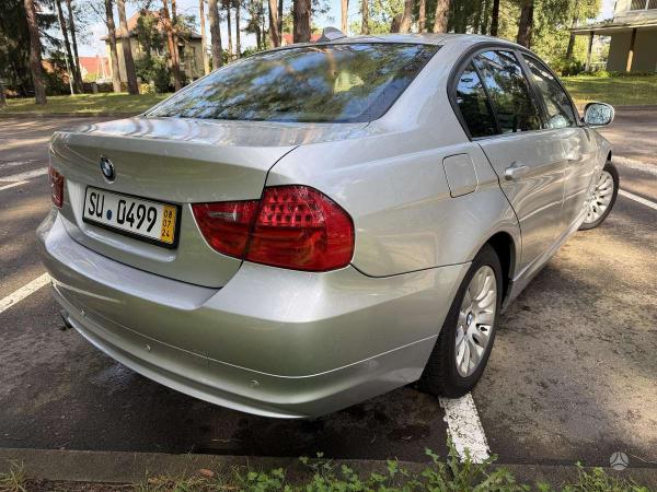 BMW 320 2008 Prienai vietnē Pelēks BMW 320 2008 Prienai, ar dzinēja tilpumu 2.00 L un nobraukumu 266 tūkst. km par 3888 €, foto 4 vietnē AUTOMOTO.COM.LV