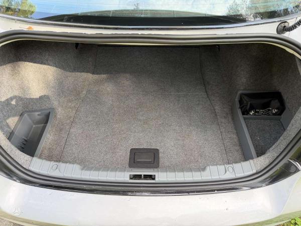 BMW 320 2008 Prienai vietnē Pelēks BMW 320 2008 Prienai, ar dzinēja tilpumu 2.00 L un nobraukumu 266 tūkst. km par 3888 €, foto 10 vietnē AUTOMOTO.COM.LV