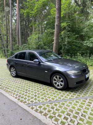 Pelēks BMW 320 2008 Kauņa, ar dzinēja tilpumu 2.00 L un nobraukumu 364 tūkst. km par 2490 €, foto 3 vietnē AUTOMOTO.COM.LV