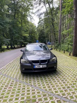 Pelēks BMW 320 2008 Kauņa, ar dzinēja tilpumu 2.00 L un nobraukumu 364 tūkst. km par 2490 €, foto 4 vietnē AUTOMOTO.COM.LV