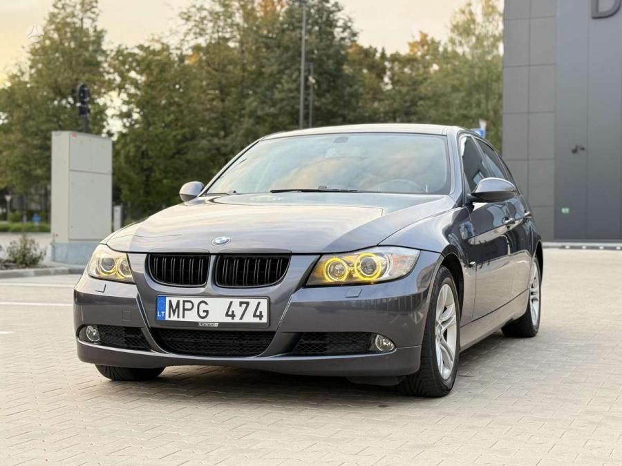 Grey BMW 320 2008 in Vilnius, with an engine capacity of 2.00 L and mileage of 355 thousand km for 3490 €, photo 1 on AUTOMOTO.COM.LV