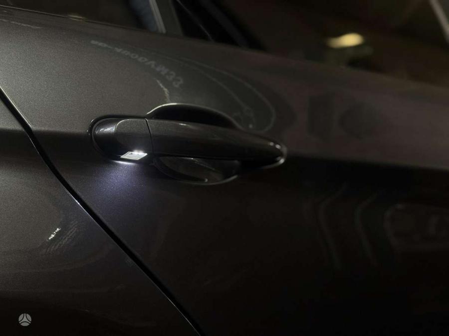Grey BMW 320 2008 in Vilnius, with an engine capacity of 2.00 L and mileage of 355 thousand km for 3490 €, photo 19 on AUTOMOTO.COM.LV