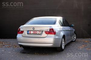 Pelēks BMW 320 2008 Rīga, ar dzinēja tilpumu 2.00 L un nobraukumu 234 tūkst. km par 4290 €, foto 4 vietnē AUTOMOTO.COM.LV