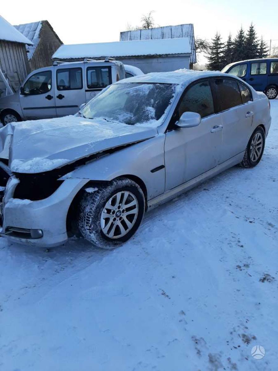 Pelēks BMW 320 2009 Prienai, ar dzinēja tilpumu 2.00 L un nobraukumu 316 tūkst. km par 2650 €, foto 13 vietnē AUTOMOTO.COM.LV
