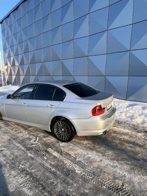 Pelēks BMW 320 2009 Šilutė, ar dzinēja tilpumu 2.00 L un nobraukumu 345 tūkst. km par 3000 €, foto 9 vietnē AUTOMOTO.COM.LV