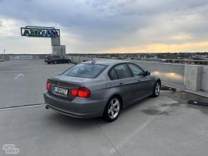 Grey BMW 320 2009 in Vilnius, with an engine capacity of 2.00 L and mileage of 301 thousand km for 5899 €, photo 5 on AUTOMOTO.COM.LV