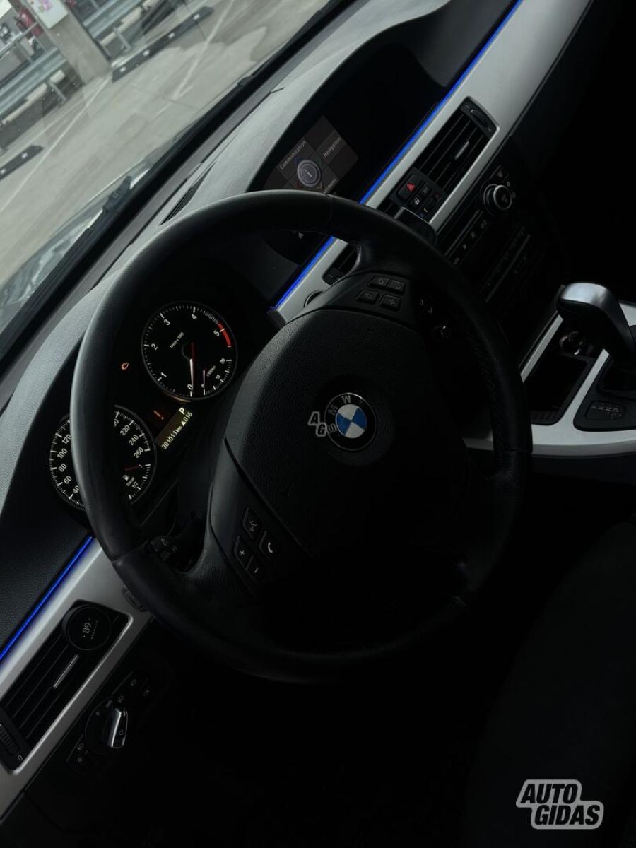 Grey BMW 320 2009 in Vilnius, with an engine capacity of 2.00 L and mileage of 301 thousand km for 5899 €, photo 9 on AUTOMOTO.COM.LV
